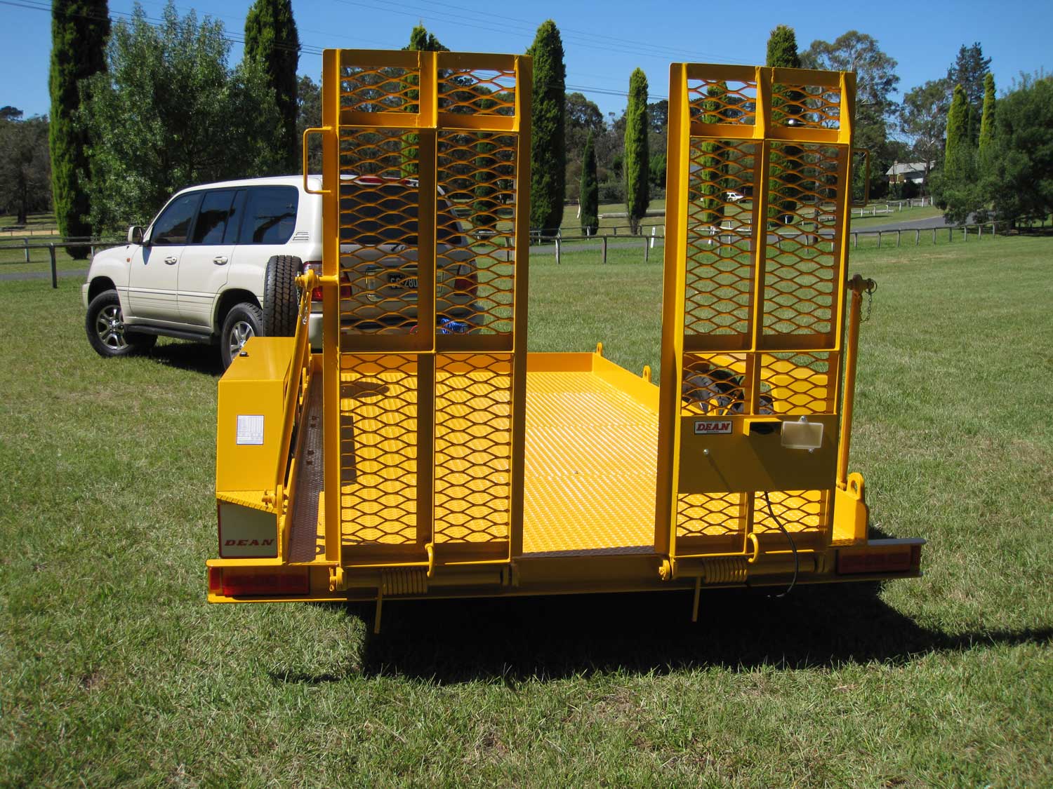 Utility Contractor (Essential Energy) - Dean Trailers